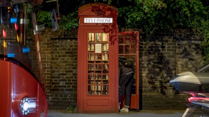 Iconic red phone box makes a comeback in Britain