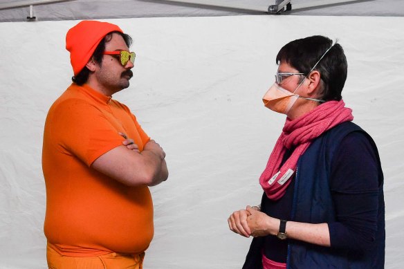 COVID-19 vaccination: A Melbourne doctor and a mobile vaccine centre ...