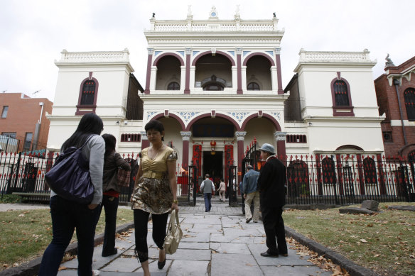 South Melbourne temple broken after blaze - 2all.asia