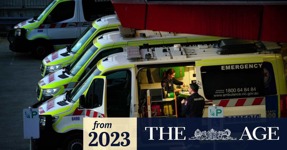Ambulance ramping Victoria: Paramedics itching to work but stuck ...