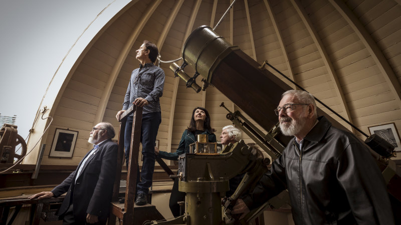 Astronomers rail at botanic gardens plan for Melbourne Observatory