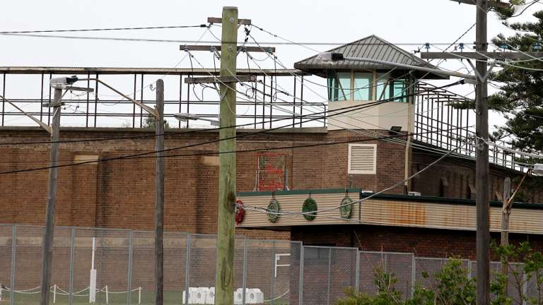 Prison guards strike at Sydney's Long Bay and Silverwater jails