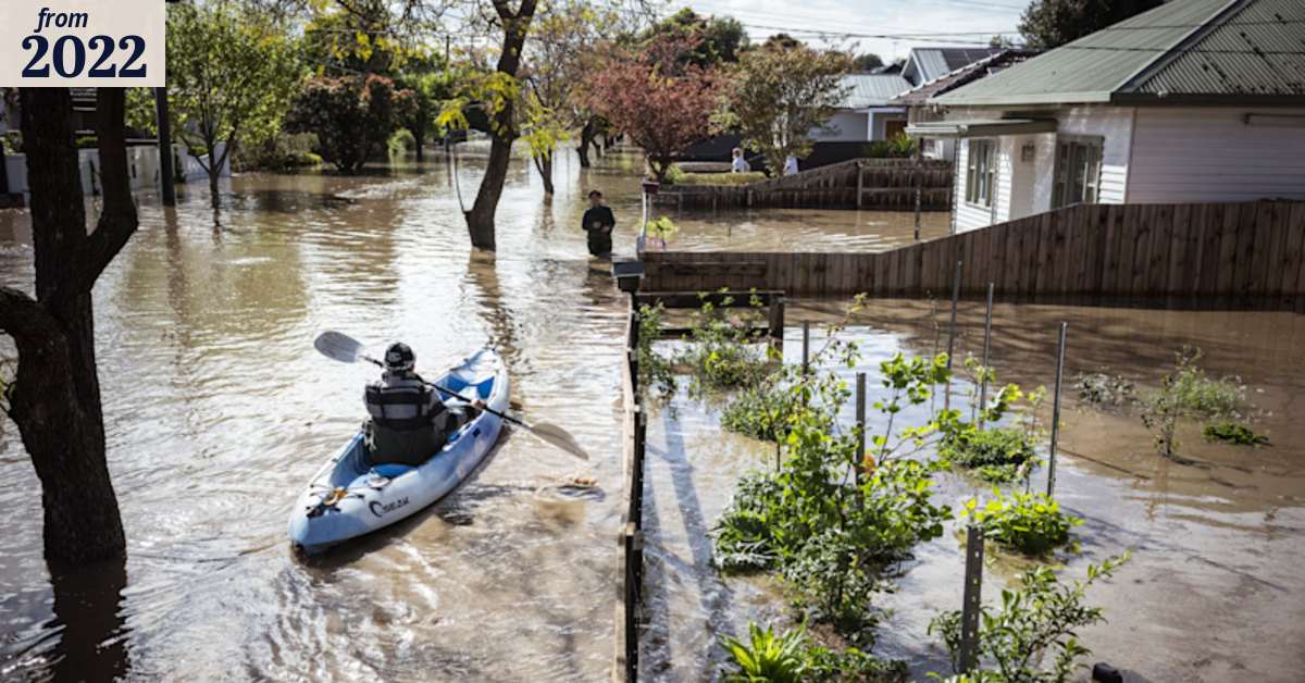 Melbourne Water fronts residents as Maribyrnong meeting shut down