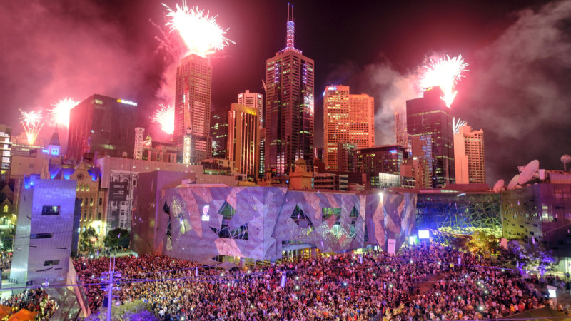 NYE fireworks Melbourne: Melburnians flock to the city for fireworks ...