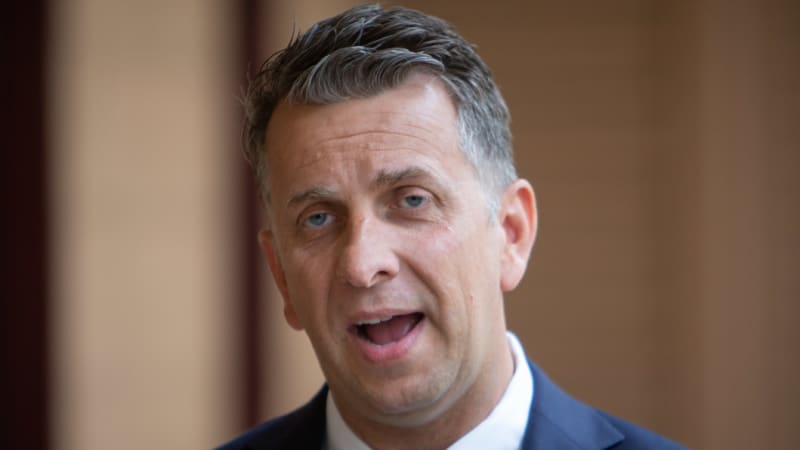 Andrew Constance pressures contractor to finish light rail in early 2019