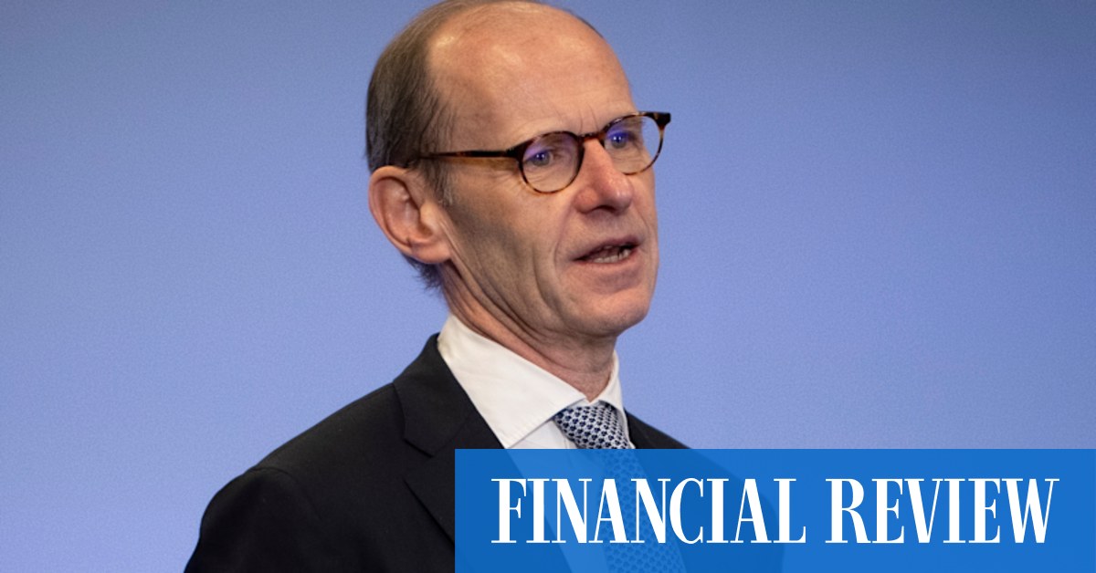 Former ANZ CEO Shayne Elliott sues bank after losing $13.5m bonus