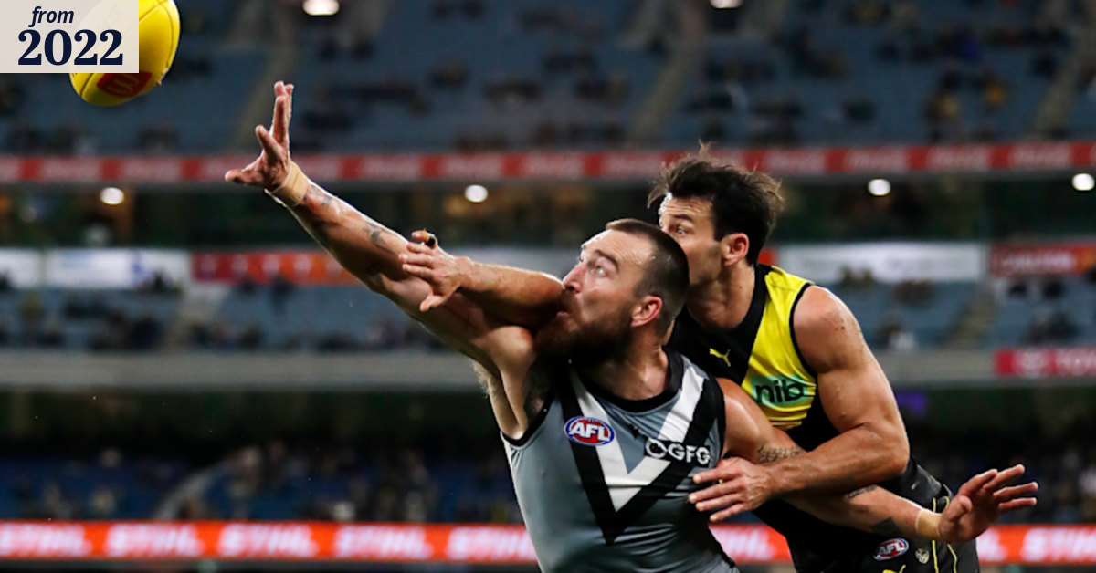 AFL 2022: AFL CEO Gillon McLachlan, Victorian sports minister Martin ...