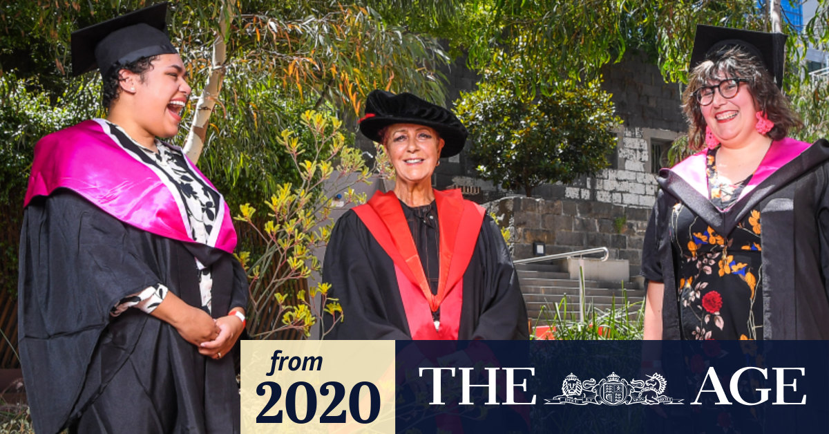 'Amazing': Three generations of Boon Wurrung women graduate together