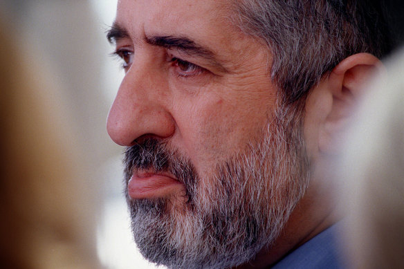 Christopher Pyne and Julie Bishop spark PM to order investigation of ...