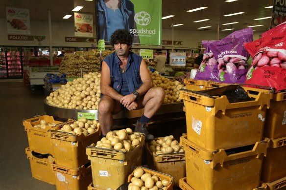 Spud king Tony Galati accused of illegal water use for farming