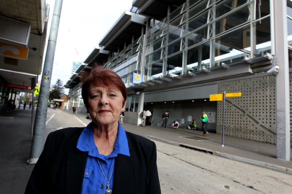 Parramatta Lord Mayor Donna Davis resists push to leave council after ...