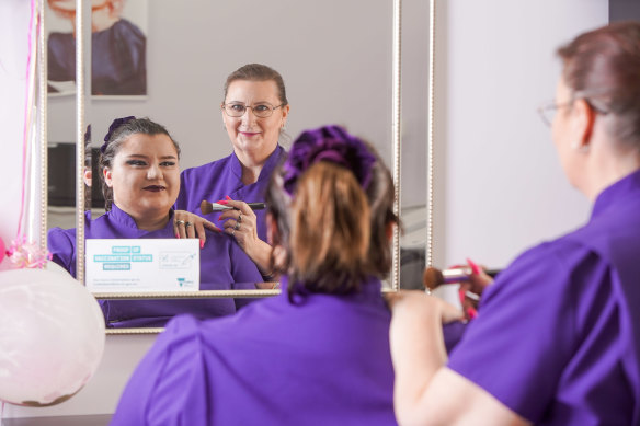 Victoria COVID: Smooth start to vaccine passport trial in regions, but ...