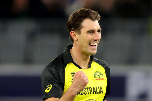 Cricket 2022: Pat Cummins meets Adam Gilchrist in attempt to heal rift ...