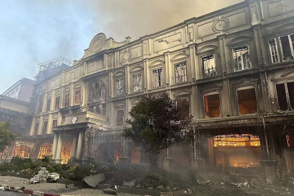 Fire at casino hotel on Cambodia-Thai border kills and injures dozens ...