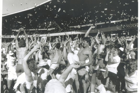 From the Archives, 1988: Merv Hughes captures the hearts of Bay 13