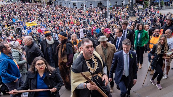 Walk For Truth: Travis Lovett plans Melbourne to Canberra walk for ...