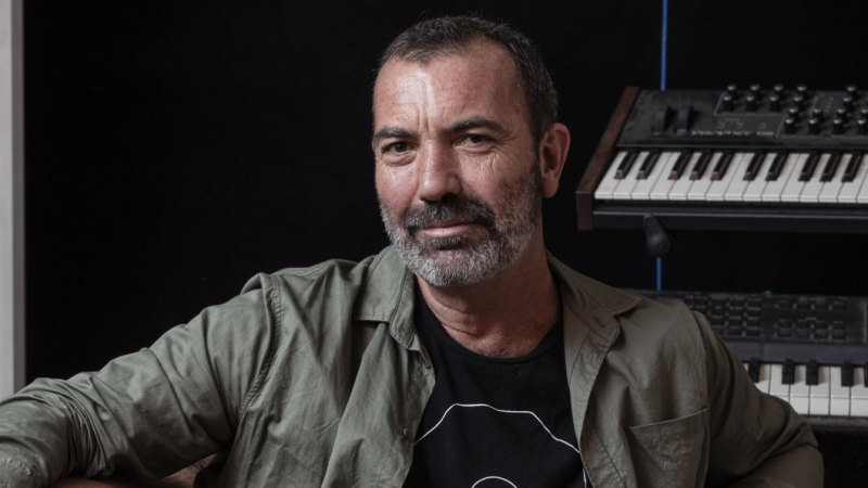 Paul Mac: from electronic dance parties to doctorate