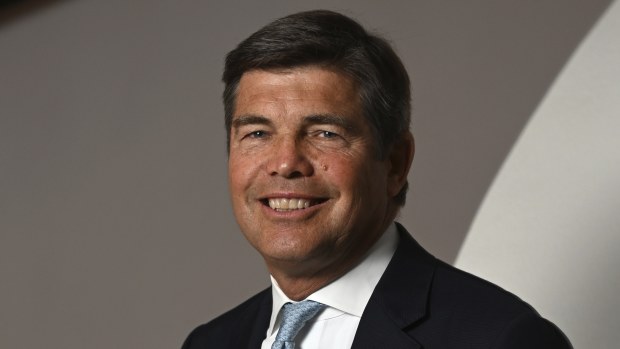 BOQ shares: Bank of Queensland chief operations officer Paul Newham retires