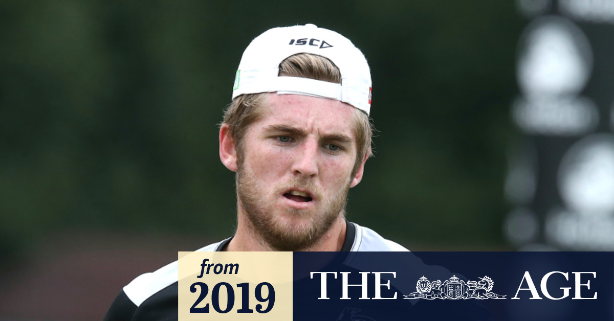 Collingwood player Sam Murray trains alongside brother at Wangaratta Rovers