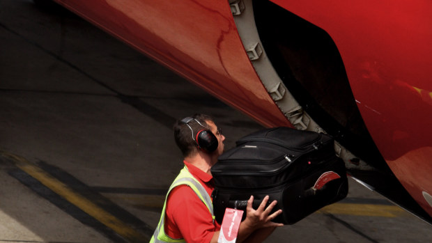 Dnata airline baggage handler strikes averted as 4.6pc pay rise deal ...