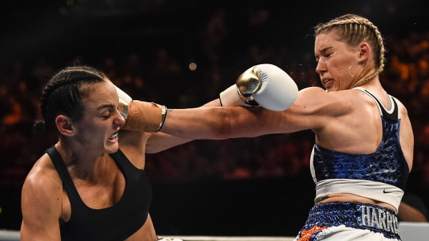 Tayla Harris earns first knockout of boxing career in win over Renee ...