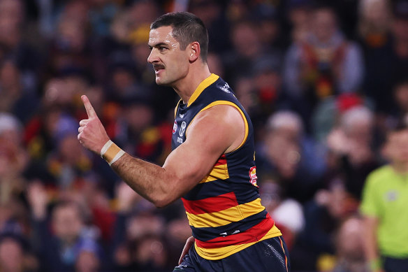 As it happened: Essendon Bombers v Sydney Swans; Adelaide Crows v Port ...
