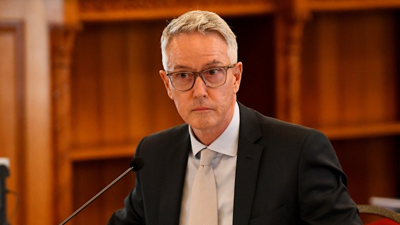 Queensland CCC boss Bruce Barbour questions why police integrity unit ...