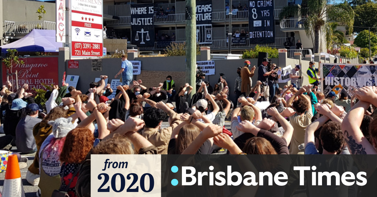 'Not the time, not the place': Protesters warned off Story Bridge