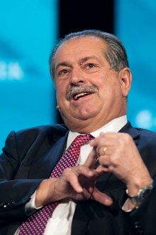 Anthony Liveris leaps to dad's defence