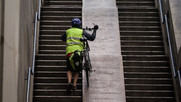Sydney Harbour Bridge cycle ramp plan heats up