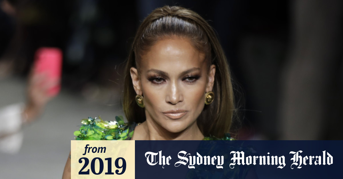 J-Lo closes Versace show at Milan Fashion Week with remake of iconic ...