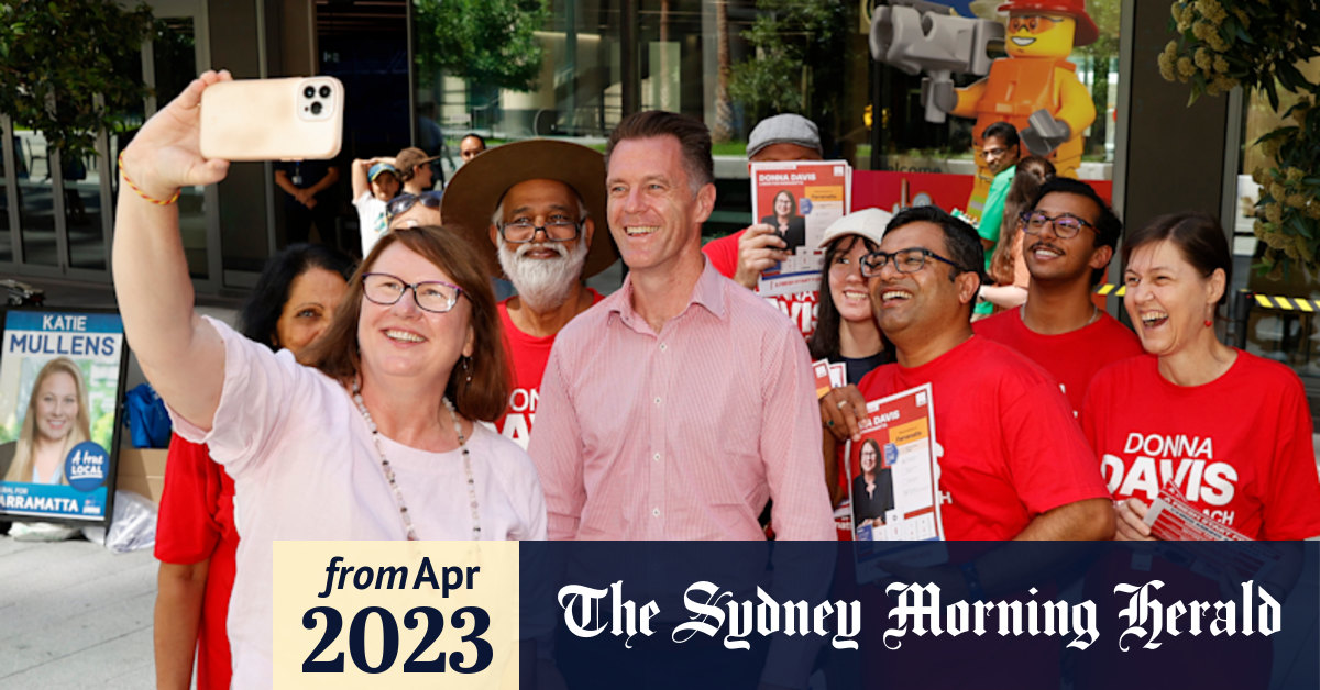 Parramatta Lord Mayor Donna Davis resists push to leave council after ...