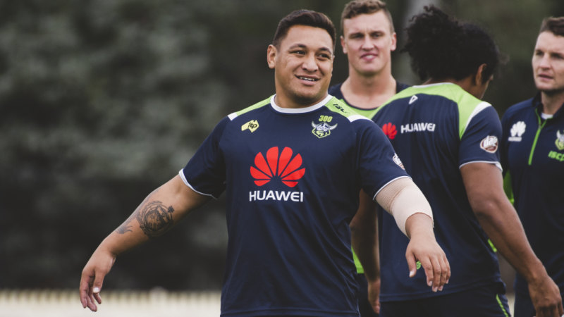 Josh Papalii re-signs with the Canberra Raiders