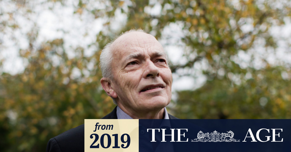 Former Age editor and 'man of words' Les Carlyon dies at 76