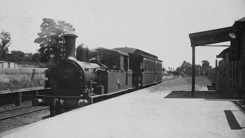 Heed the ghosts of Melbourne's railway lines past, says historian