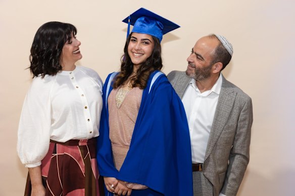 HSC, ATAR results 2025 as it happened: NSW Year 12 students receive ...