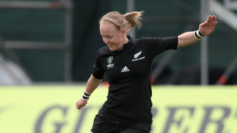 New Zealand women rugby players too good for All Blacks at annual awards