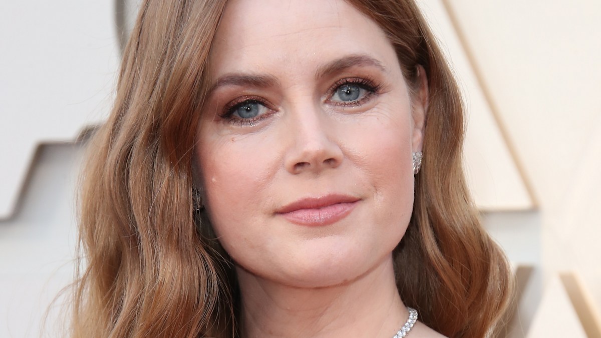 Amy Adams recalls helping save a man’s life after he was ‘stabbed in ...