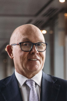 Government funds private hospitals to join virus fight