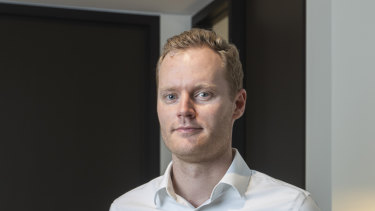 Billionaire Alex Waislitz questions Credible Labs sale to the Murdochs