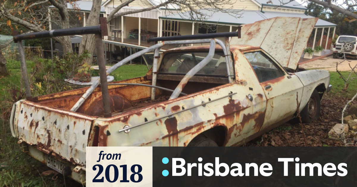 Dodgy cars hit the dirt to fight cancer