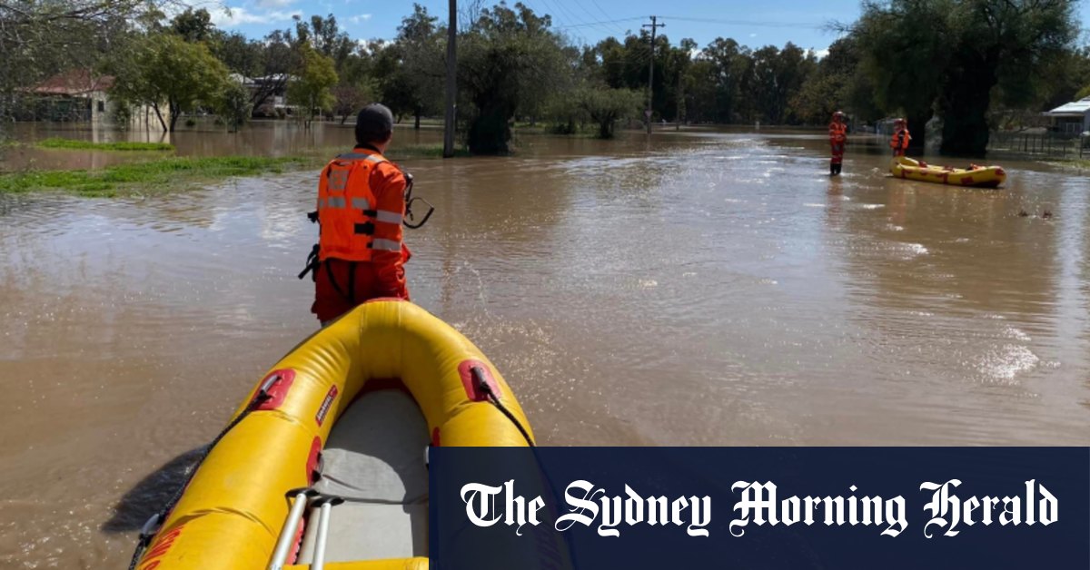 Floods hit inland NSW, forcing rescues and evacuations with more rain ...