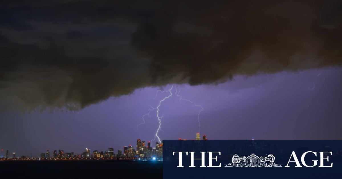 Melbourne weather: Power outages after severe storms, damaging winds ...