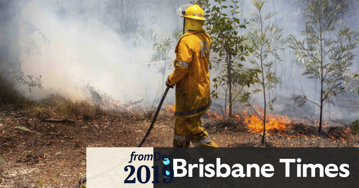 Emergency declared as bushfire rages on central Queensland coast