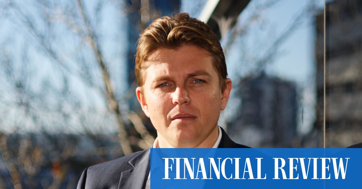 성배의 알렉스 도쉬(Alex Dorsch) 사장은 한국처럼 호주에서도 공매도가 금지되어야 한다고 말했습니다.