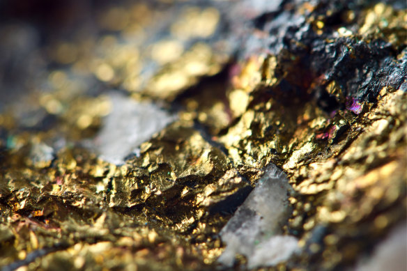 Dart picks up serious gold, antimony sniffs in Victoria