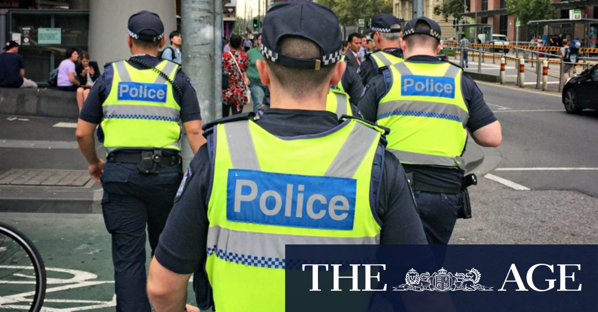 Victoria Police constable charged with sexual assaults while on duty