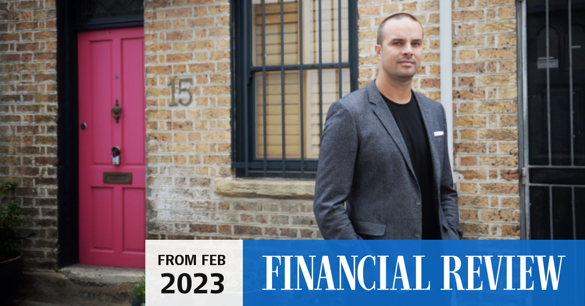 Pet sitting, food, health biz Mad Paws chases fresh funds