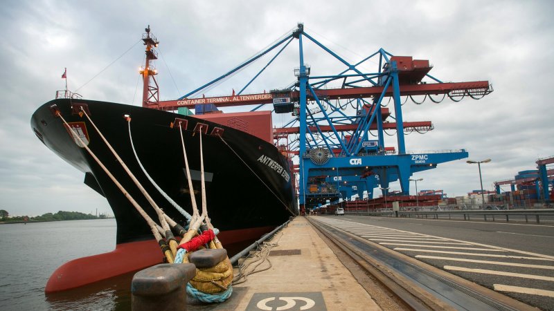 BHP calls for LNG-powered iron ore vessels