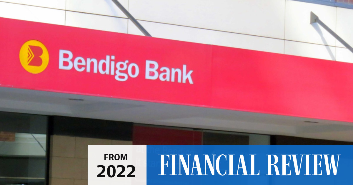 Bendigo combines rural and business bank, seeks new exec